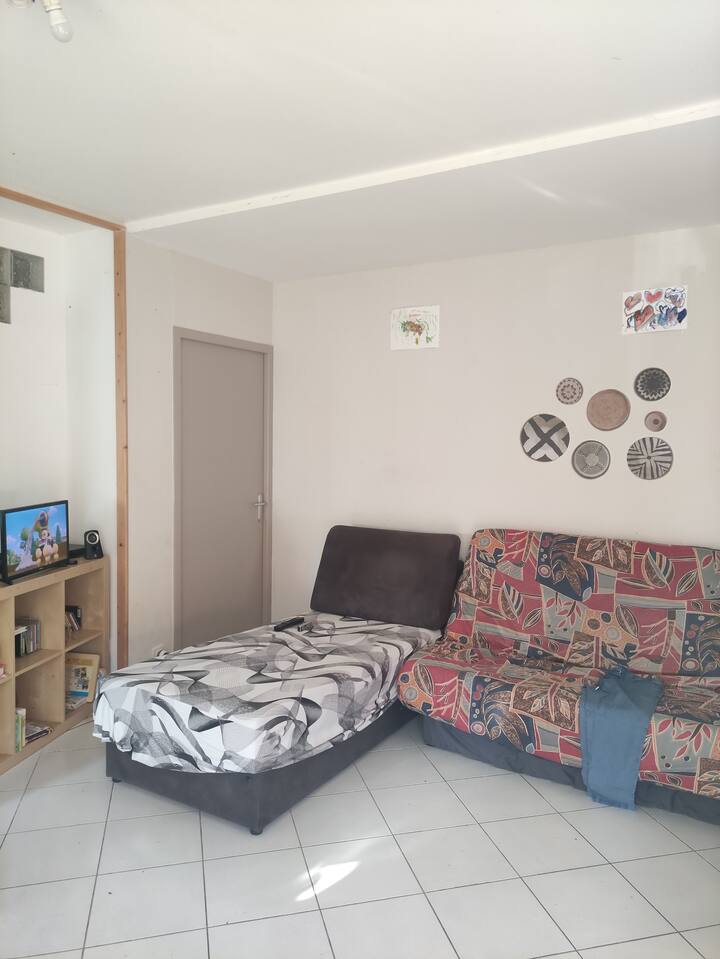 Une Chambre Dans Une Maison - Die