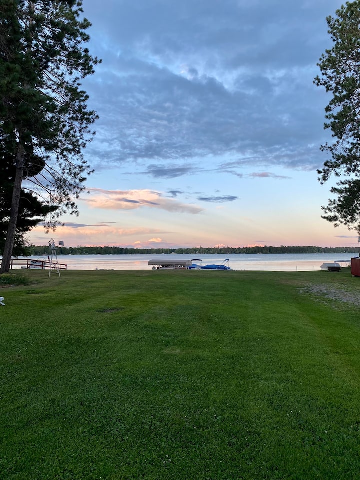 Round Lake Resort White Cabin - Savanna Portage State Park, McGregor