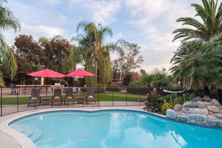 Stunning Private Resort With Pool - San Marcos, CA
