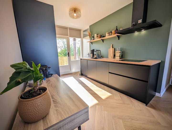 Luxe Appartement Met Werkplekken - Zwolle