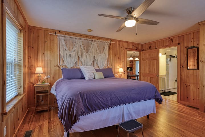 Private & Family Owned+spotless, Secluded & Roomy! - Hendersonville, NC