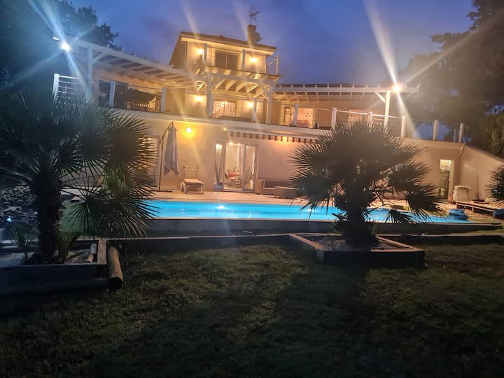 Super Maison
Avec Piscine - Eugénie-les-Bains