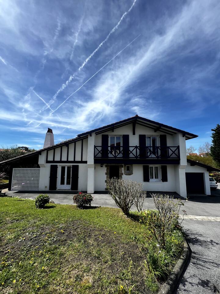 Villa Basque, Plage à 8min à Pied, Jardin, Parking - Plage de Bidart Erretegia