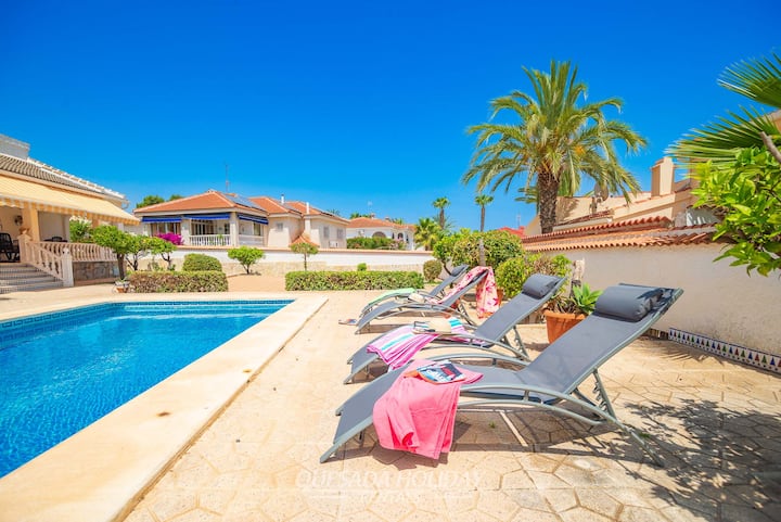 Mediterranean Style Villa Quesada Centre With Pool - Dolores, Spain