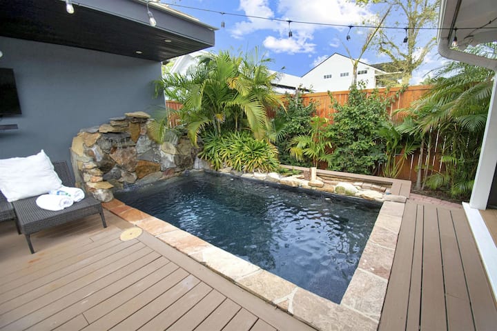 Saragossa Poolside Paradise - St. Augustine, FL