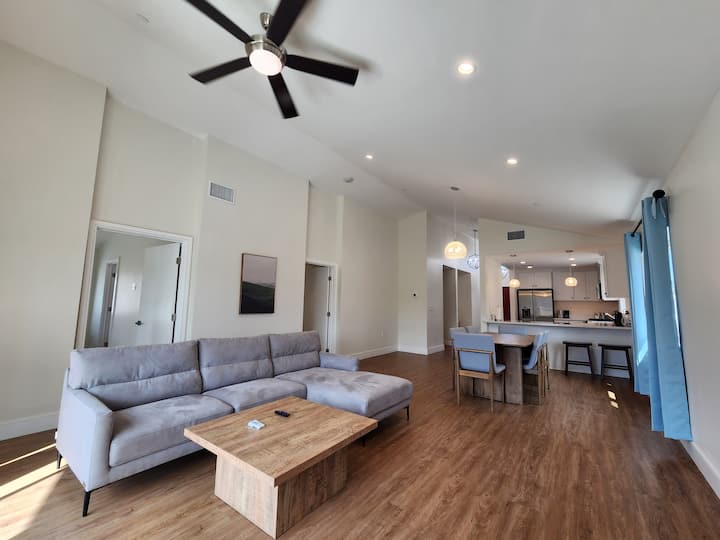 Sv#6 Brand New House 3b3.5b - Simi Valley, CA
