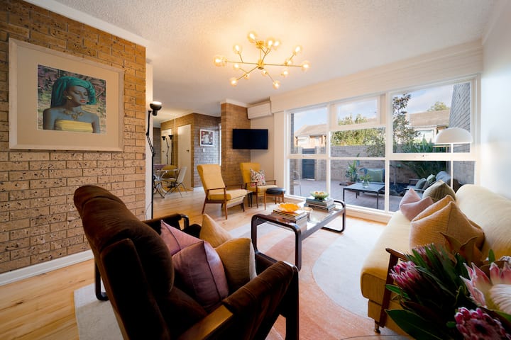 Honeyeater Hidden Gem—stylish Courtyard In The Cbd - Prospect