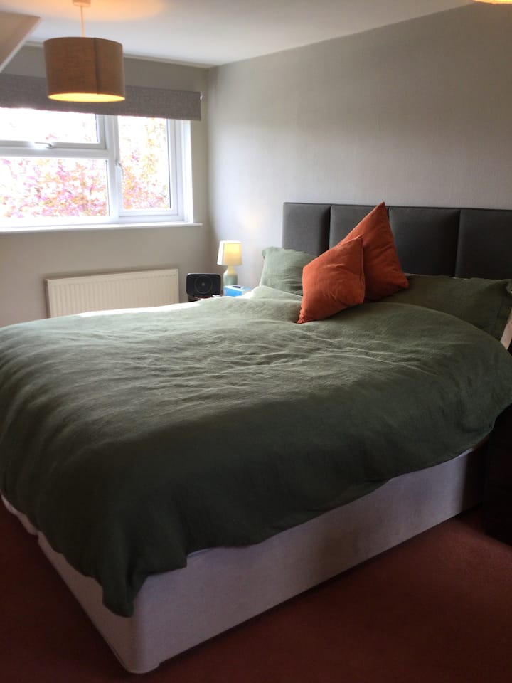 Cotswolds /Witney: Work Or Break - Witney