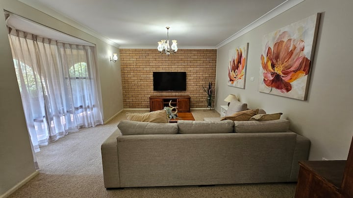 2 Blocks To The Clock ~ Rare Riverfront Location - Mudgee