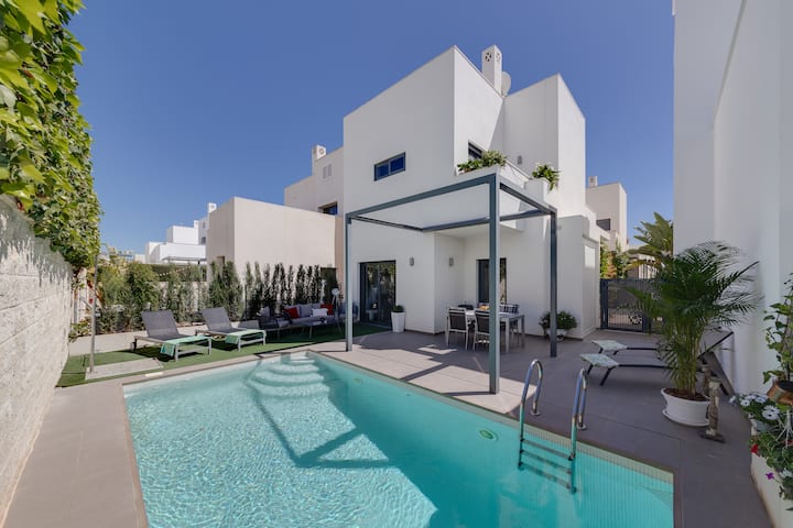 Villa In Rojales - La Marina