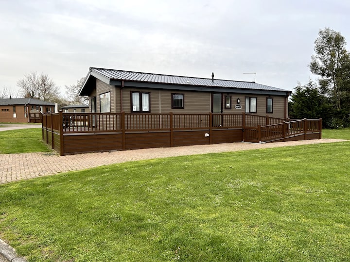 Beautiful, Peaceful, New Lodge - Mersea Island
