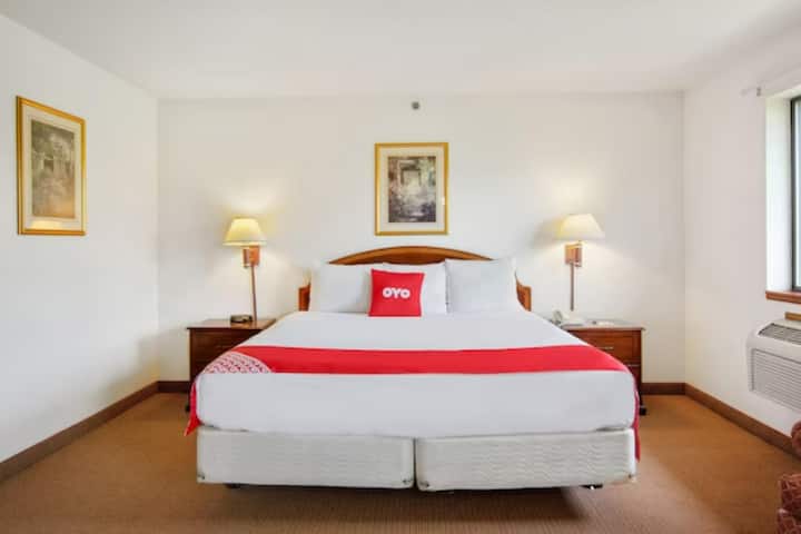 Super 8 Portage Suite - King - Portage, IN