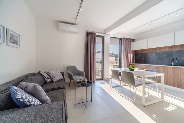 Sutivan Panoramic Apartment - Supetar