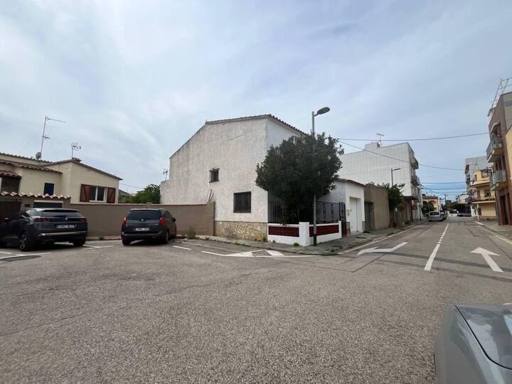 Casa Independiente Cerca De La Playa Roses - Cadaqués