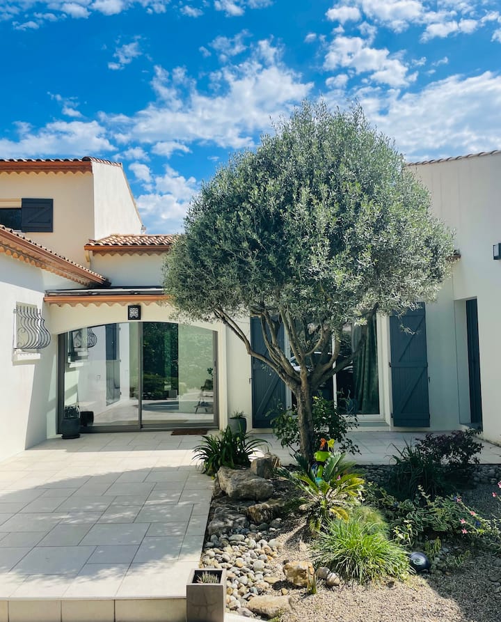 Maison Familiale Spacieuse Avec Piscine - Montpellier