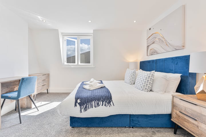The Residence By Guestz - Gloucestershire