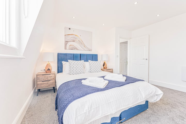 The Residence By Guestz - Gloucestershire