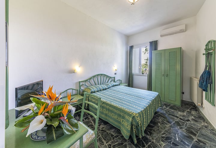 Camera Accogliente Con Finestra - Ischia