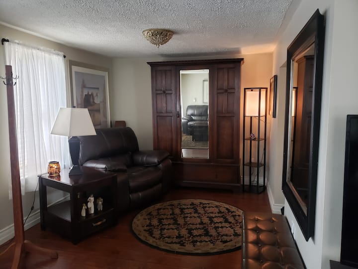 Beautiful Cozy Cottage! - Crystal Beach