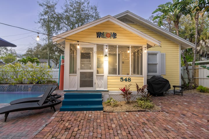 Dunedin Private Pool Oasis-cozy Coastal Cottage - Dunedin, FL
