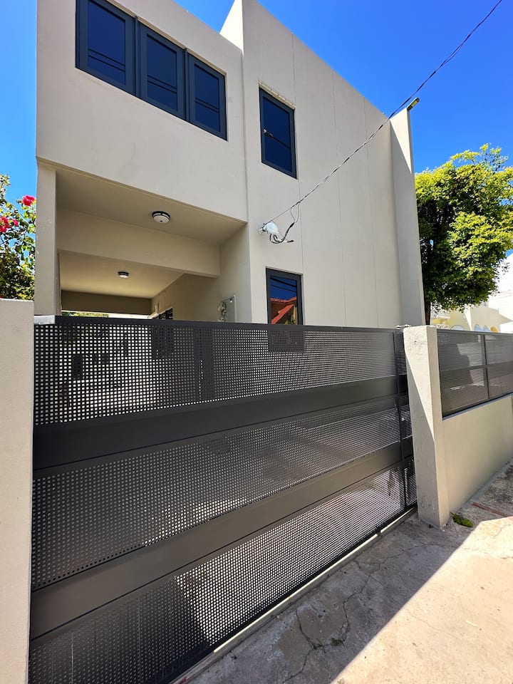 City+art 5bd 3.5ba Modern Home Unit #2 - San Juan