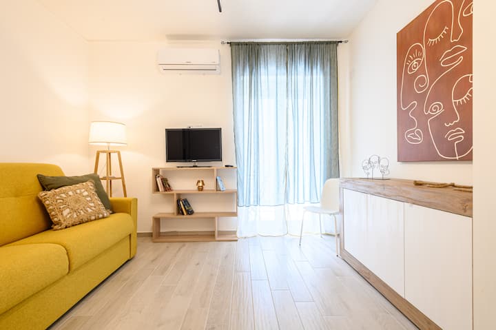 [Pulcinella Home] - Chic E Comfort In Central City - Naples