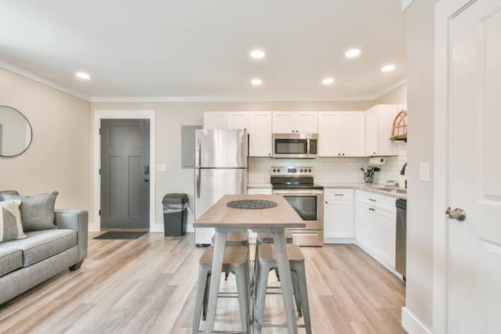 Helen Studio Living Suite 102 - Helen, GA