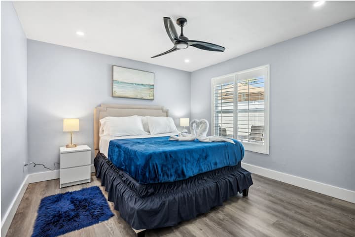 Charming 2bd Waterfront Home In Naples - Naples Beach, FL