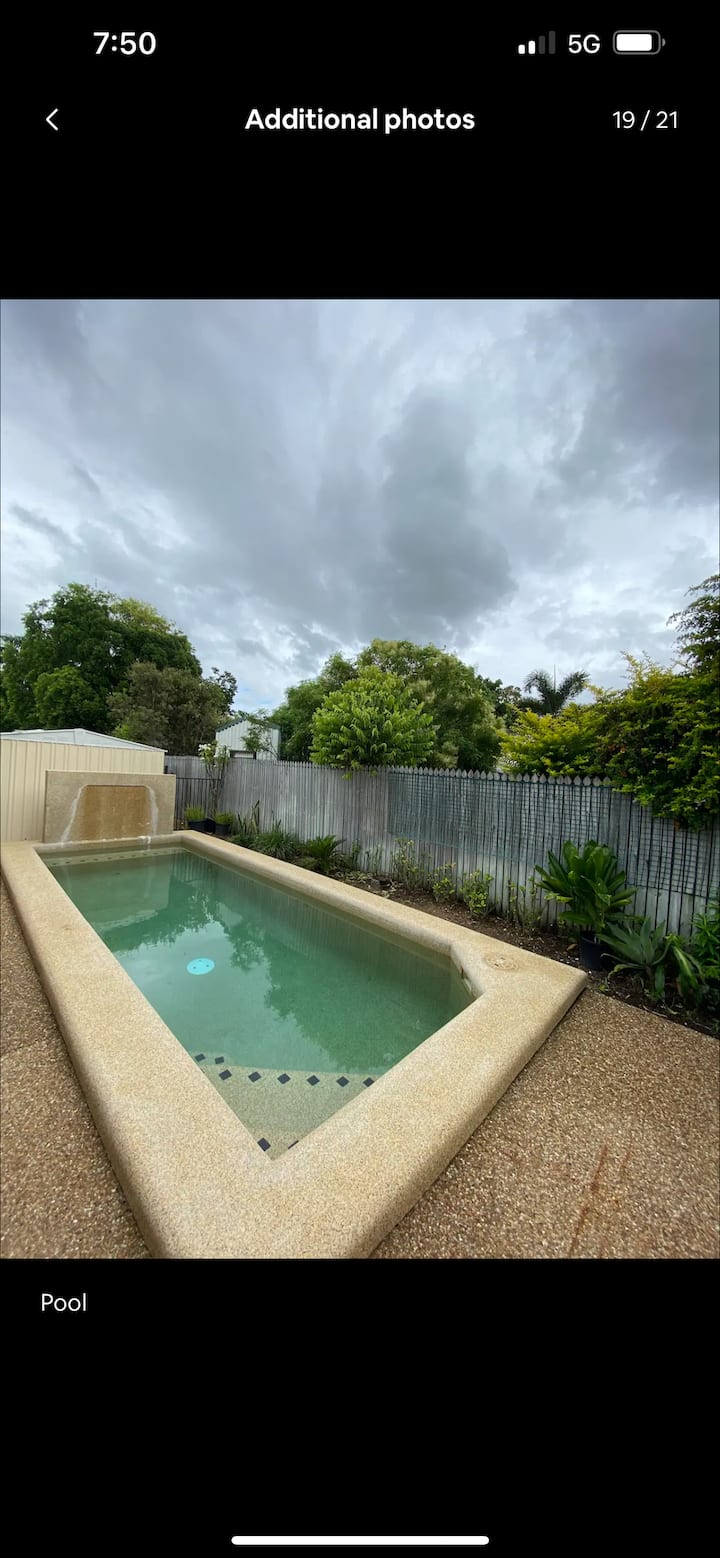 4 Bedroom Pool House In Kelso - Townsville