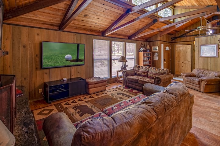 Charming Sunriver Home Sleeps 8 With Sharc Passes - Sunriver, OR