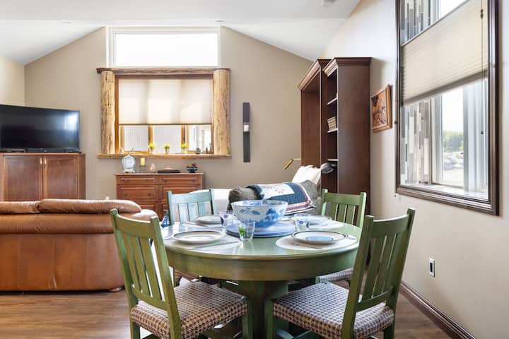 Acraege Living 3 Min From Cochrane - Cochrane