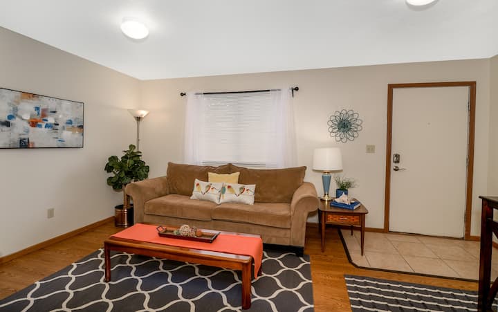 Spacious 2bd Perfect For Traveling Professionals! - Akron, OH