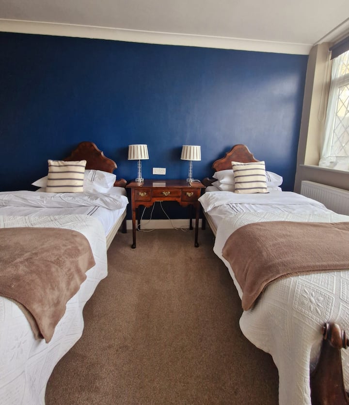 Room 11 The Coast Yard.(no Dogs) - Selsey