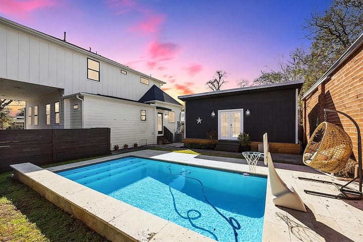 Villa + Guest House | Htd Pool | Near Dt - Houston, TX