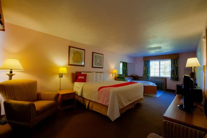 Motel 62 Romantic Suite With Jetted Tub - Eureka Springs, AR