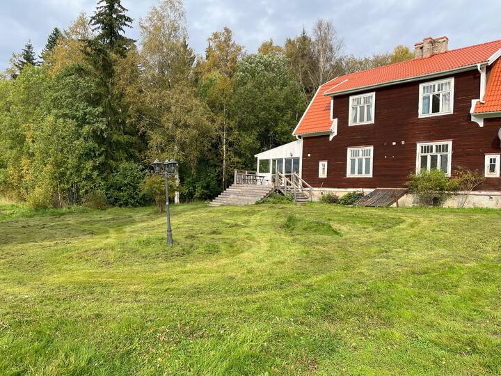 Bullerbykänsla I Västmanland - Skinnskatteberg