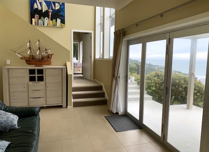Sea Soul
Stunning Spacious Manu Bay Home - Raglan