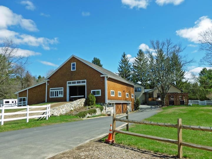 Farm Stay, Private-unit, Sleeps 4, W/d - Sudbury, MA