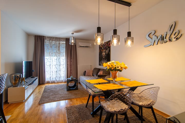 Flexible Selfcheckins 74 / Garage / Loggia / New - Zagreb