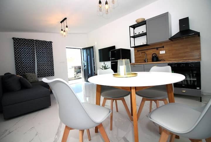 La Casa Del Lago D  (Barbecue+free Bikes) - Tisno