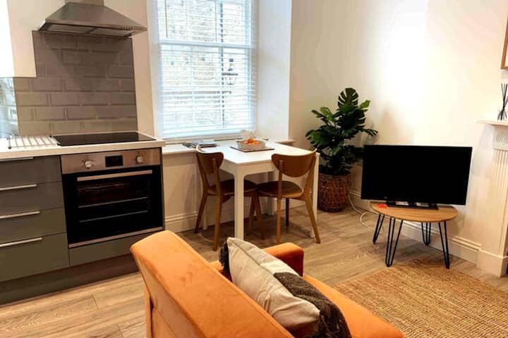 Modern Apartment In Tetbury Town Centre - Malmesbury
