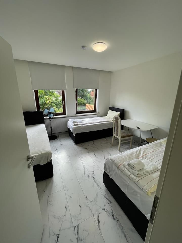 4-zimmer-wohnung Mit 2 Bädern - Neumünster