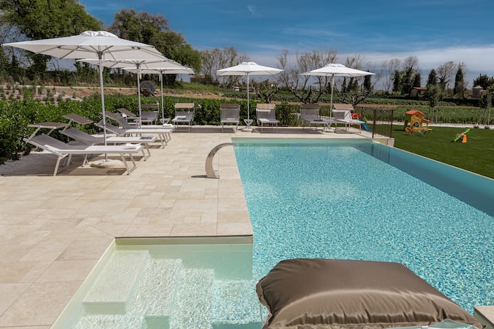 Villa Mei - Un Tuffo Nel Relax - Civitanova Marche