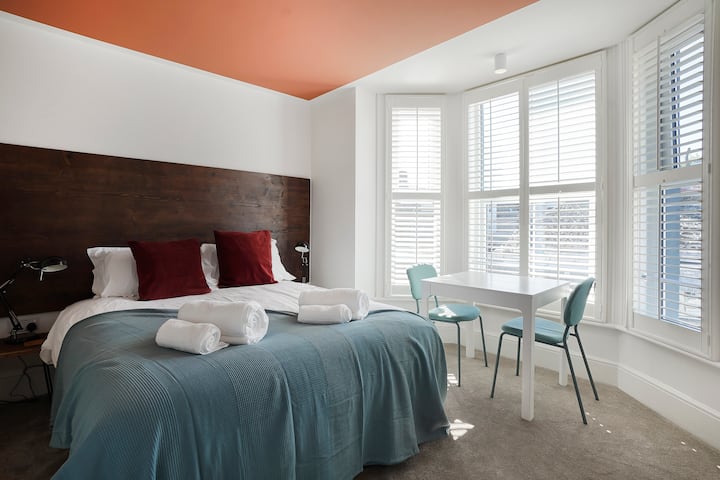 Eco Aparthotel - Cheriton Studio - Folkestone
