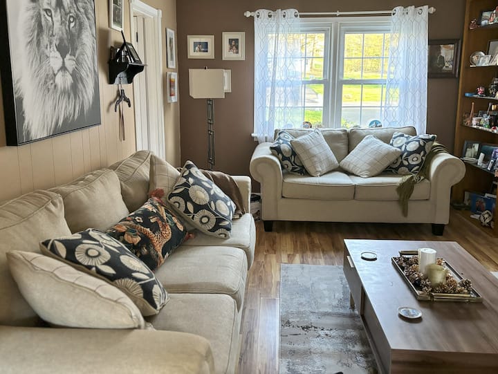 Mountain View House 3bd 5 Mnts To Woodbury Commons - Woodbury, NY