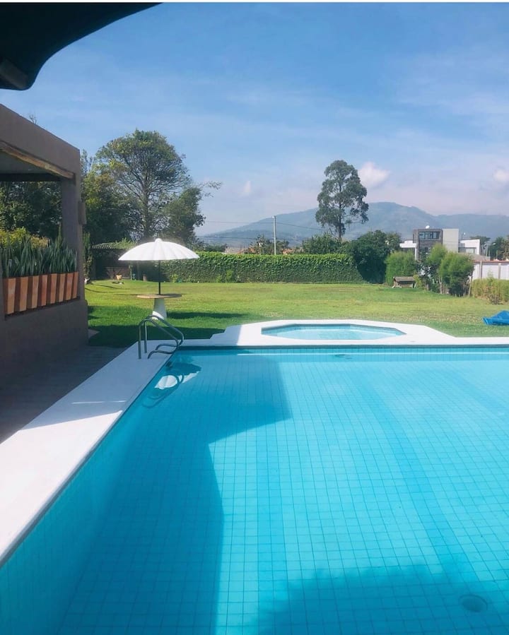 Pifo Casa Del Sol - Quito