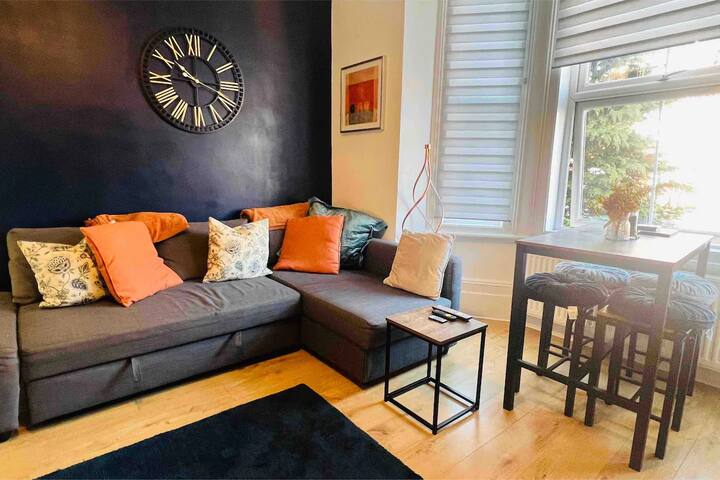 Fabulous Flat In Reading - Reading
