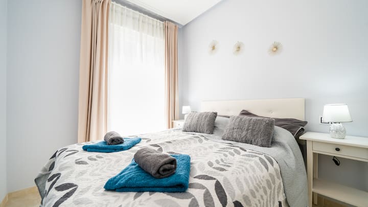 Charming Beach Escape – Only 600m From The Beach - Torrevieja