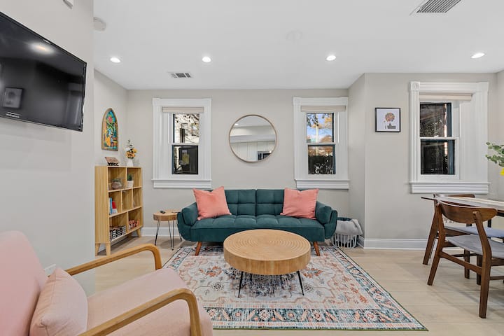 Cozy Charm In Dc Hub - Glen Echo Park Aquarium