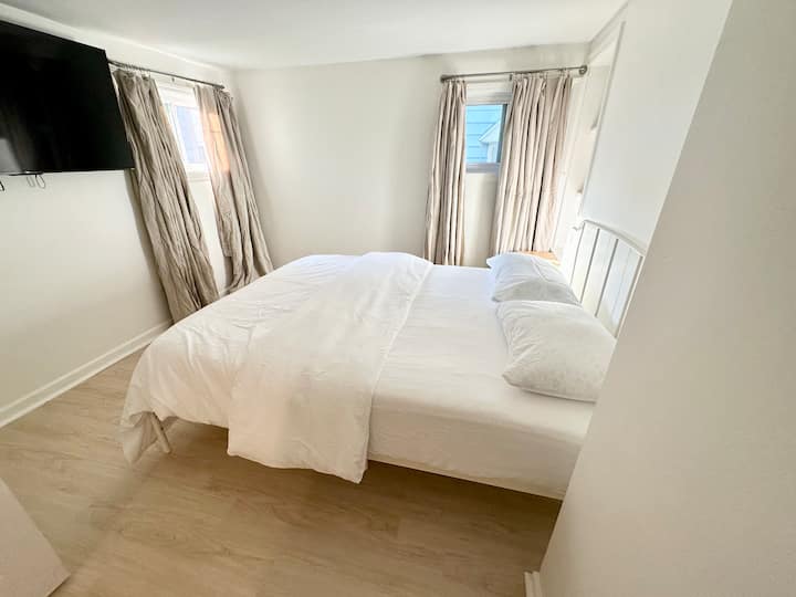 Pets~ Stylish Pro Long Stay - Buffalo, NY